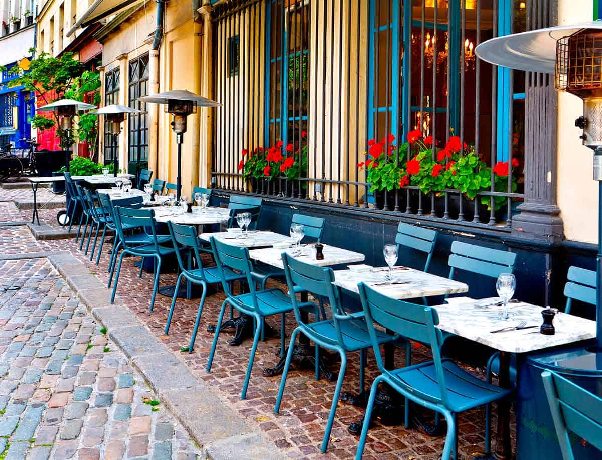 French Dining Etiquette | Eating Out In France Like A Local